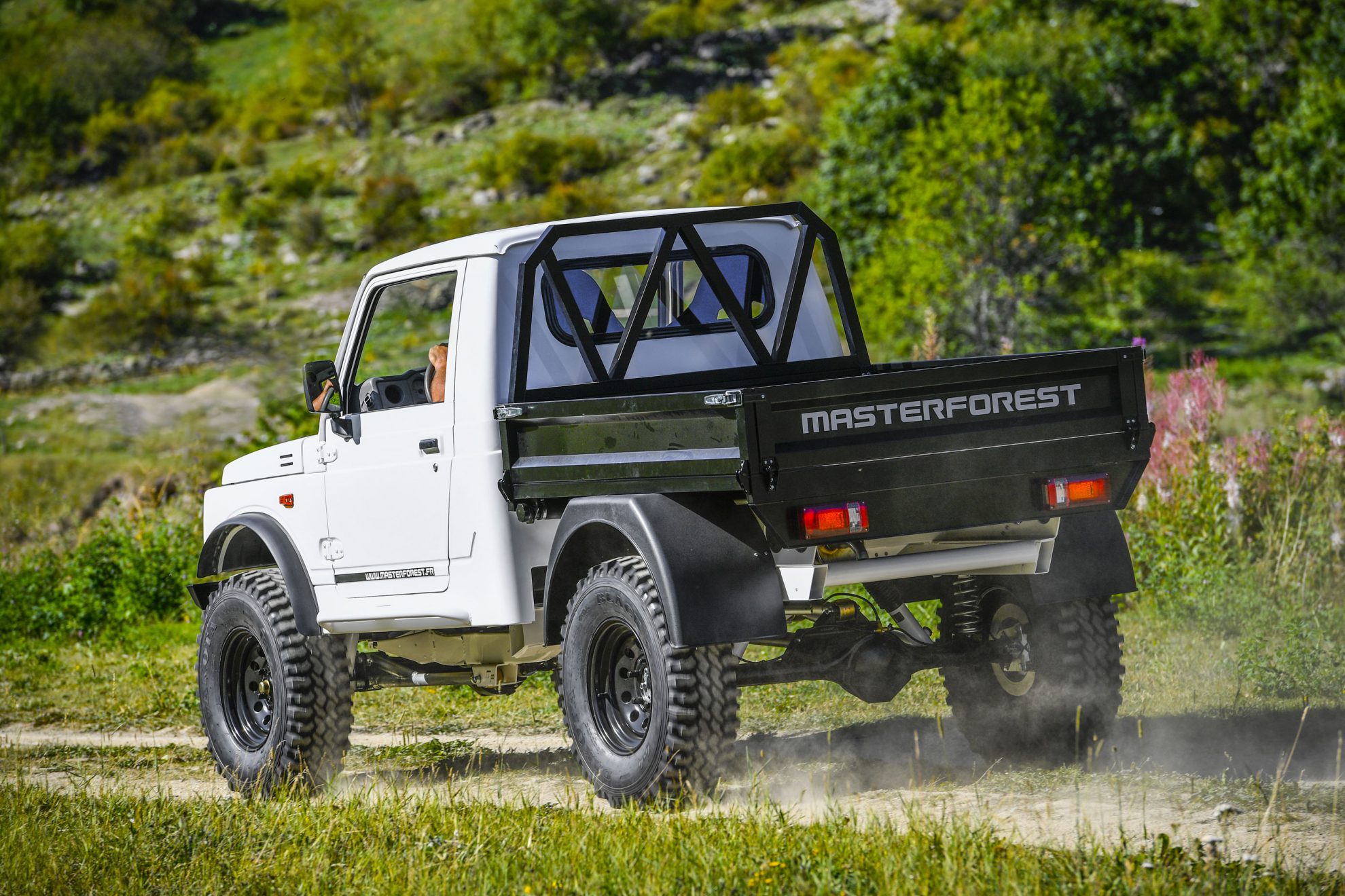 Suzuki Samurai Pickup Extrême Black and White - MASTERFOREST