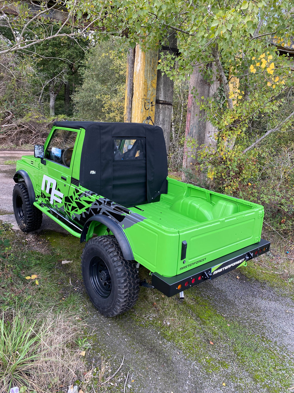 Suzuki Samurai Pickup green and black - MASTERFOREST