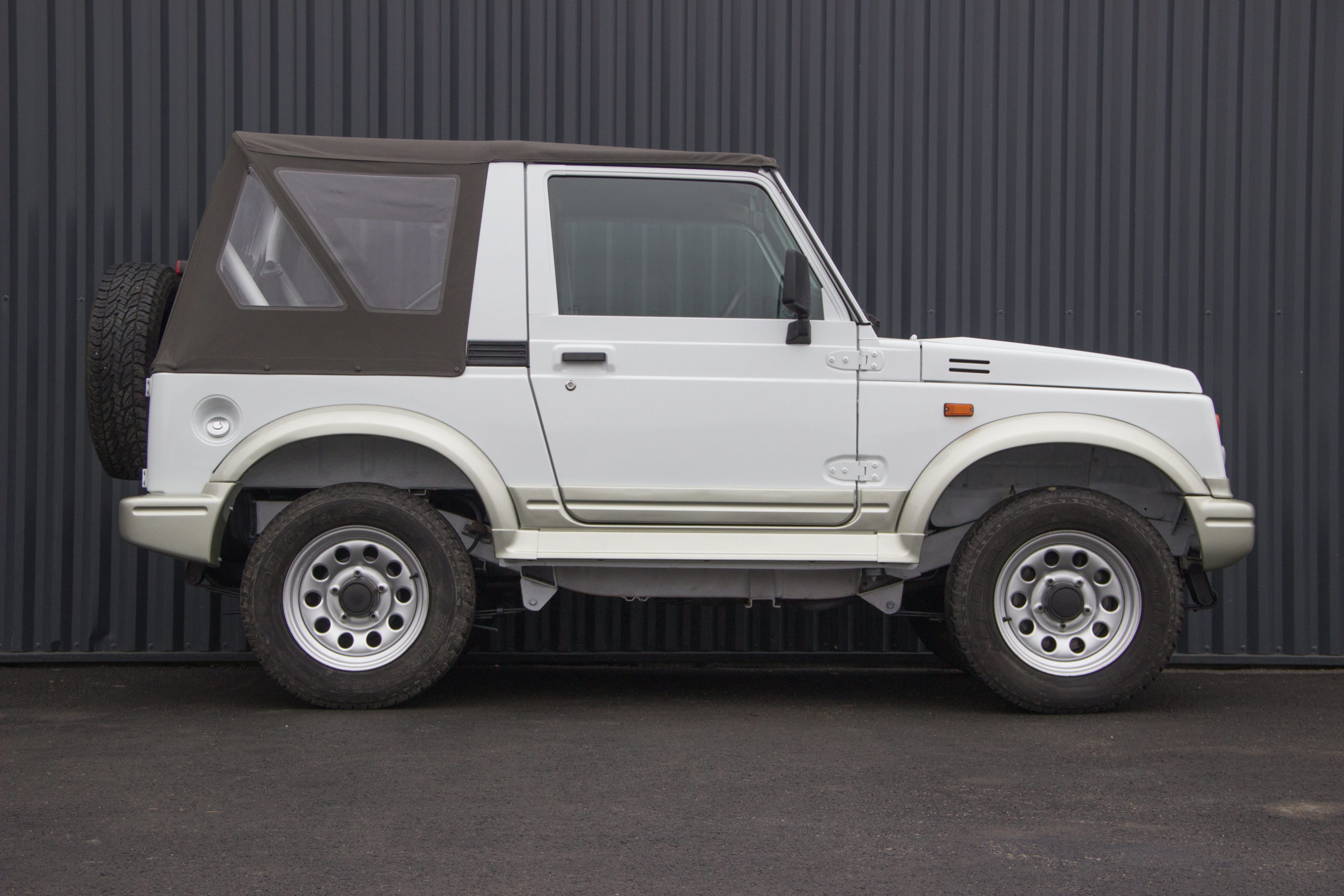 Suzuki Samurai White Diesel - MASTERFOREST